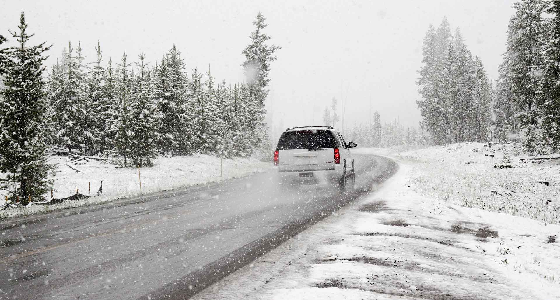 How can you be prepared for driving in the snow and ice in Seattle?